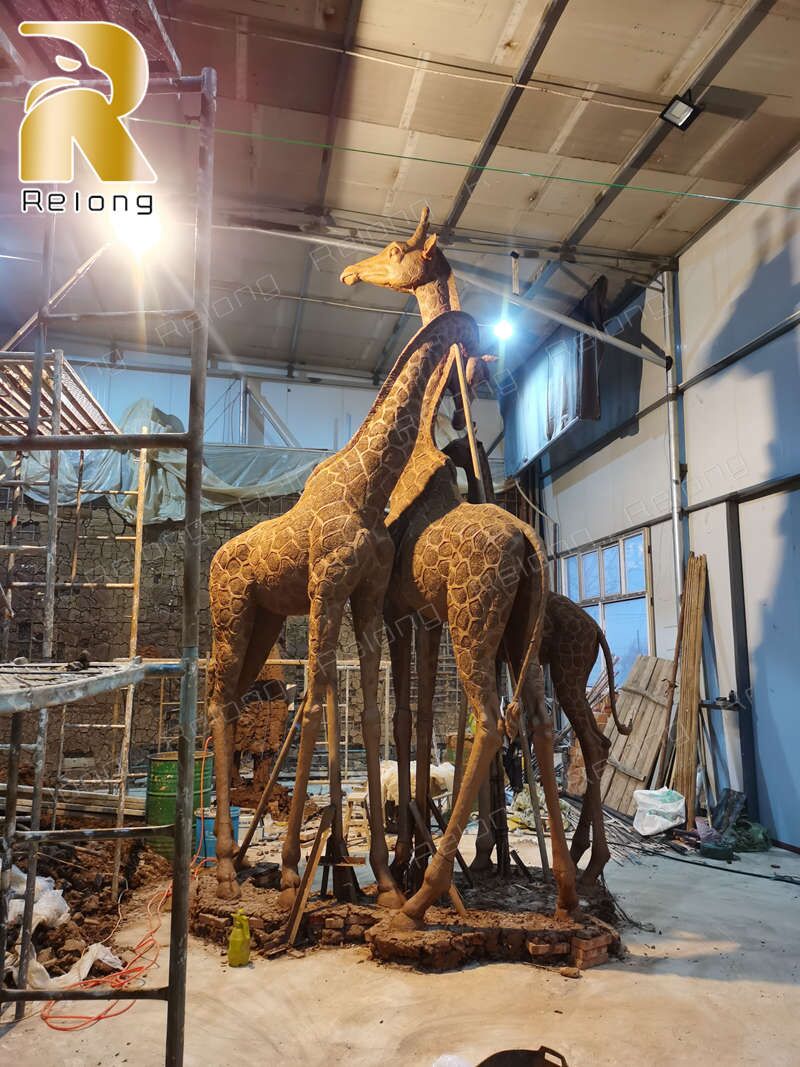Custom Large Bronze Elephant and Giraffe Animal Sculptures for New ...